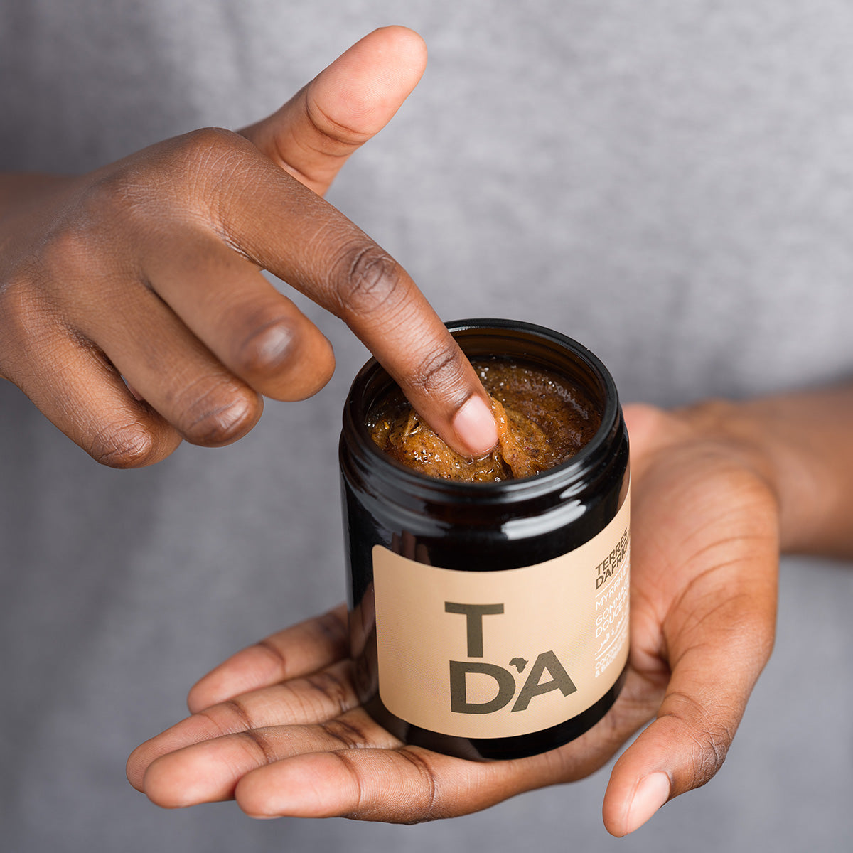 Myrrh Body Scrub – With Coconut Shell, Rooibos Leaves & Baobab Oil ...